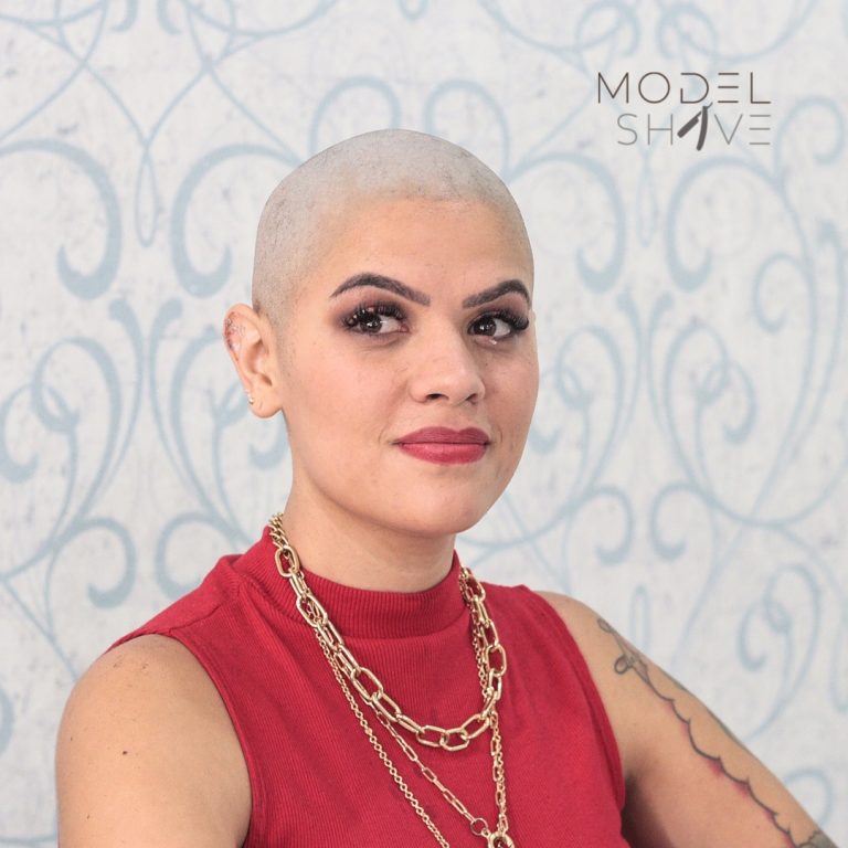 Very emotional head shaving of a crying girl. - Model Shave