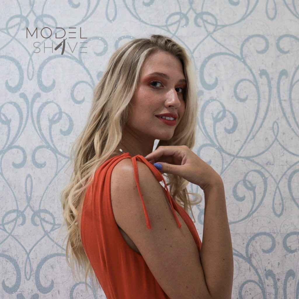 Blond angel shaves her head bald and smooth in the hair salon. - Model ...