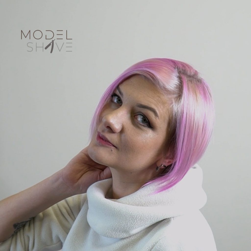 Pink lady shaves off all her hair. - Model Shave