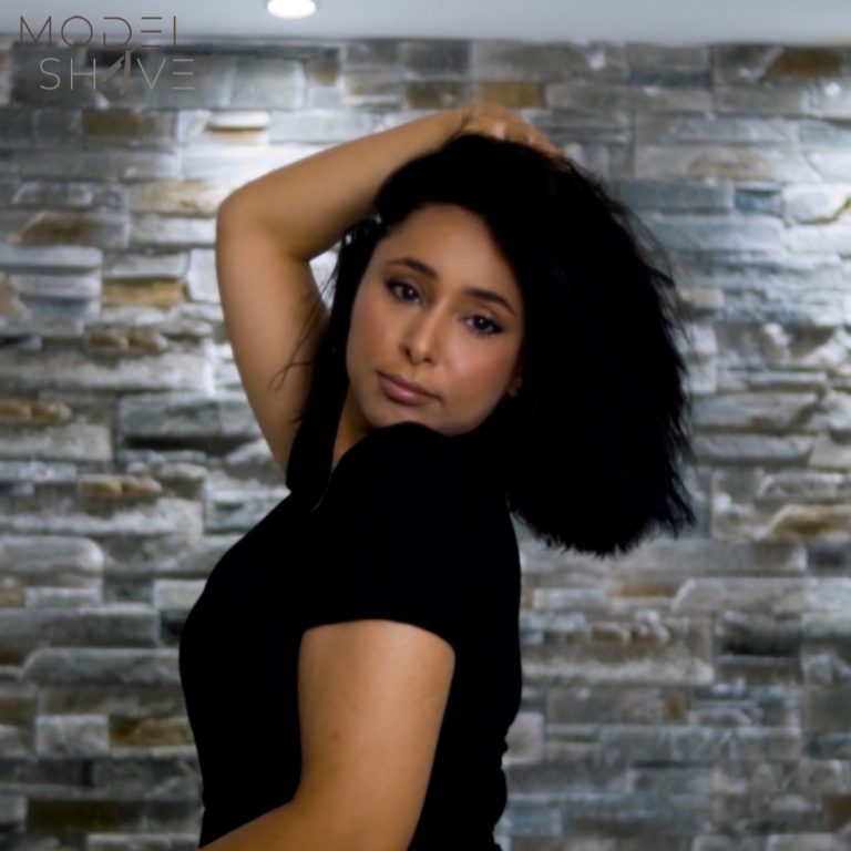 Lady emotionally takes confidence with her freshly shaved bald head ...